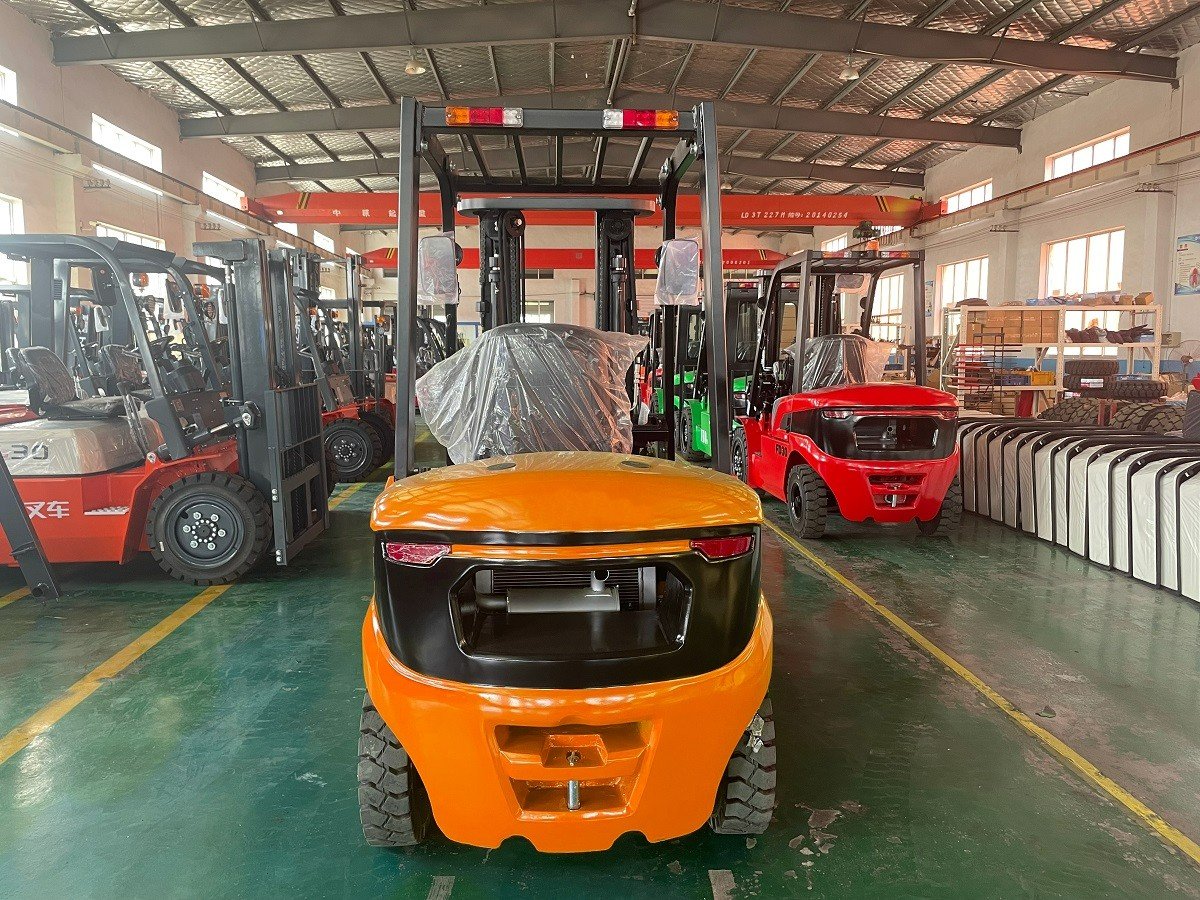 ATLAPEX_2.5ton_Diesel_Forklift