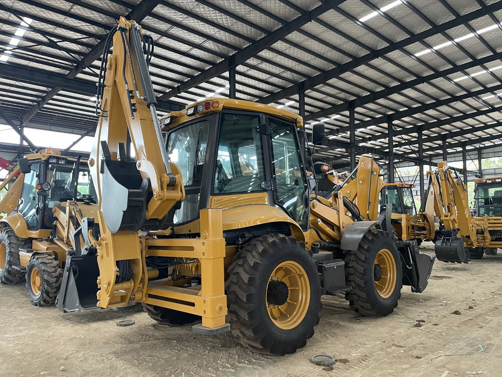 ATLAPEX Backhoe Loader with 4-Wheel Steering and Driving, Excellent ...