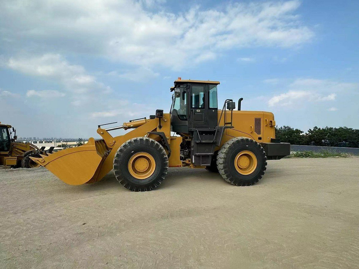 ATLAPEX_955_MODEL_5TON_WHEEL_LOADER
