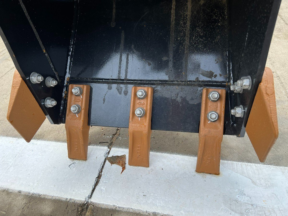 Farm_Helper_Crawler_Excavator_APX18